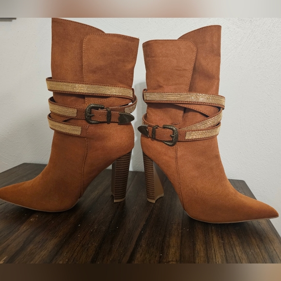 VENUS | Shoes | Venus Boots | Poshmark
